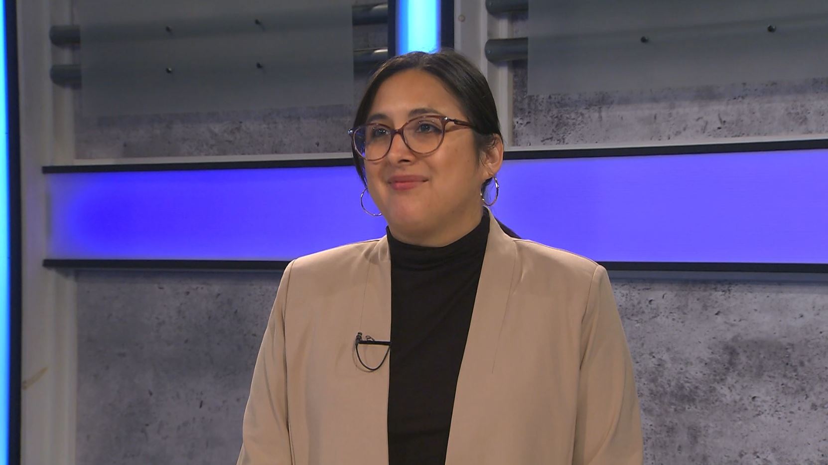 La solidaire Alejandra Zaga Mendez de passage à Rouyn-Noranda - TVA Abitibi-Temiscamingue