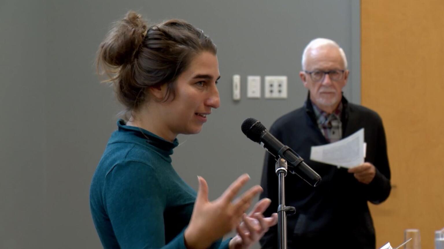 Québec Solidaire : Émilise Lessard-Therrien dans la course pour la co ...