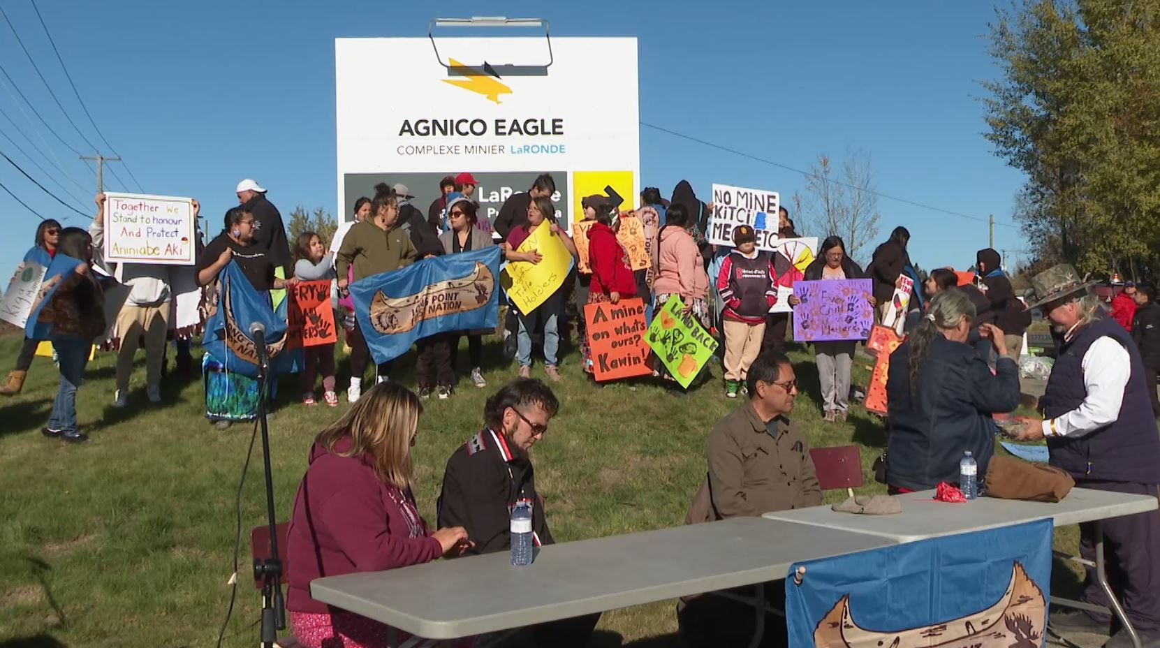 Premières Nations : Winneway hisse son drapeau à Preissac - TVA Abitibi ...