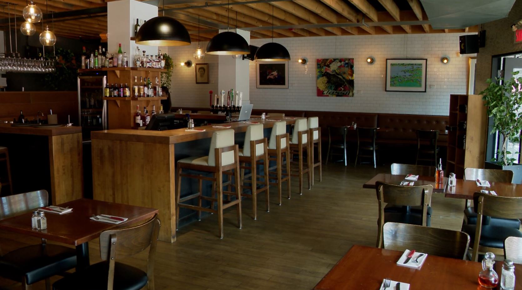 Restaurant : Un bond de 7% de permis de restaurateurs - TVA Abitibi ...