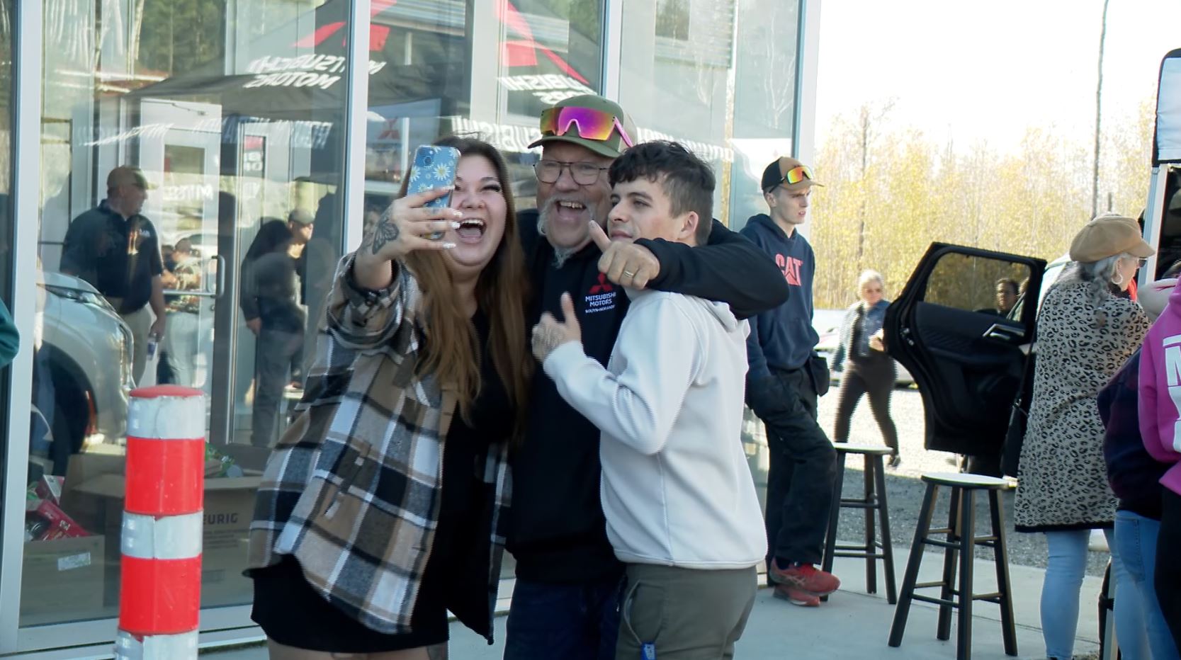 2000 personnes présentes pour rencontrer Tacu la Légende - TVA Abitibi ...