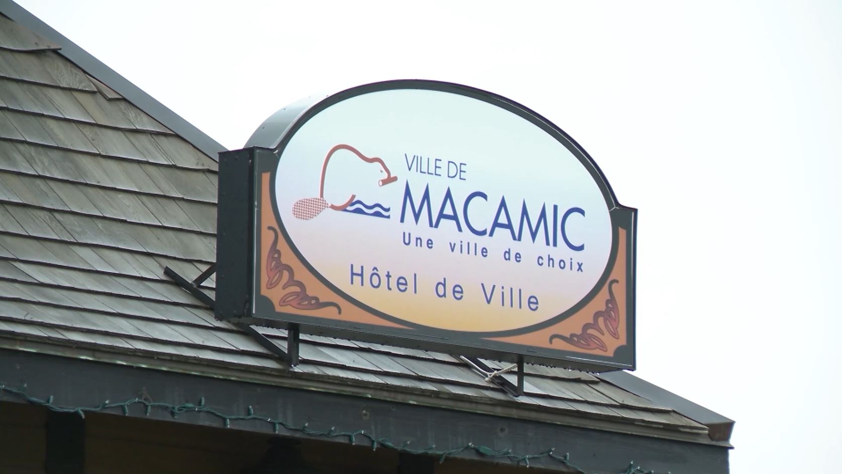 Macamic : La Ville amorce une distribution d'eau potable - TVA Abitibi ...